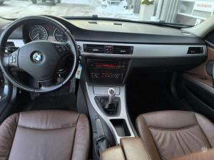 Black BMW 318 2006 in Joniskis, with an engine capacity of 2.00 L and mileage of 220 thousand km for 3550 €, photo 12 on AUTOMOTO.COM.LV
