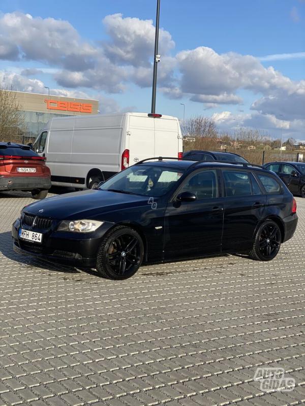Melns BMW 318 2006 Kauņa, ar dzinēja tilpumu 2.00 L un nobraukumu 260 tūkst. km par 1800 €, foto 1 vietnē AUTOMOTO.COM.LV