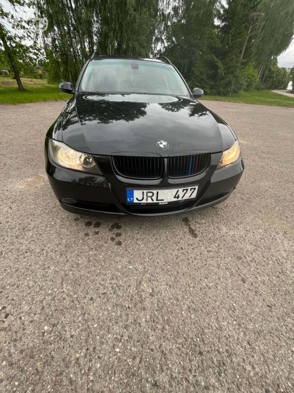 Melns BMW 318 2006 Viļņa, ar dzinēja tilpumu 2.00 L un nobraukumu 351 tūkst. km par 3100 €, foto 3 vietnē AUTOMOTO.COM.LV