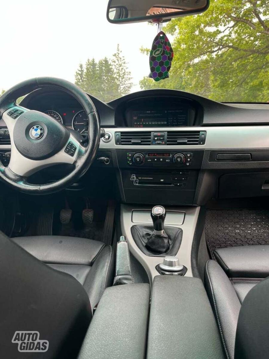 Melns BMW 318 2006 Viļņa, ar dzinēja tilpumu 2.00 L un nobraukumu 351 tūkst. km par 3100 €, foto 18 vietnē AUTOMOTO.COM.LV