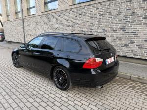 Melns BMW 318 2006 Tukums, ar dzinēja tilpumu 2.00 L un nobraukumu 283 tūkst. km par 2990 €, foto 23 vietnē AUTOMOTO.COM.LV