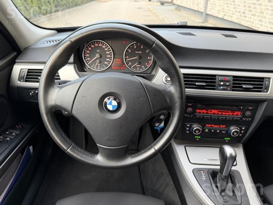 Melns BMW 318 2006 Tukums, ar dzinēja tilpumu 2.00 L un nobraukumu 283 tūkst. km par 2990 €, foto 30 vietnē AUTOMOTO.COM.LV