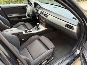 Melns BMW 318 2006 Tukums, ar dzinēja tilpumu 2.00 L un nobraukumu 283 tūkst. km par 2990 €, foto 32 vietnē AUTOMOTO.COM.LV