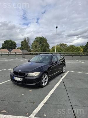 Black BMW 318 2006 in Gulbene, with an engine capacity of 2.00 L and mileage of 295 thousand km for 2150 €, photo 3 on AUTOMOTO.COM.LV