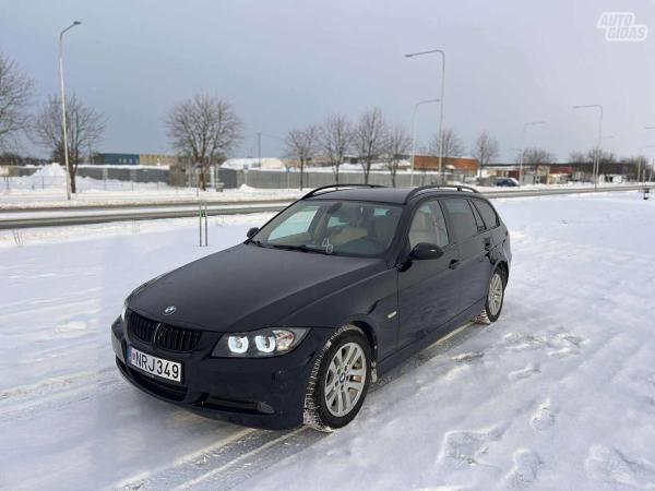 Melns BMW 318 2007 Plungė, ar dzinēja tilpumu 2.00 L un nobraukumu 530 tūkst. km par 2300 €, foto 1 vietnē AUTOMOTO.COM.LV