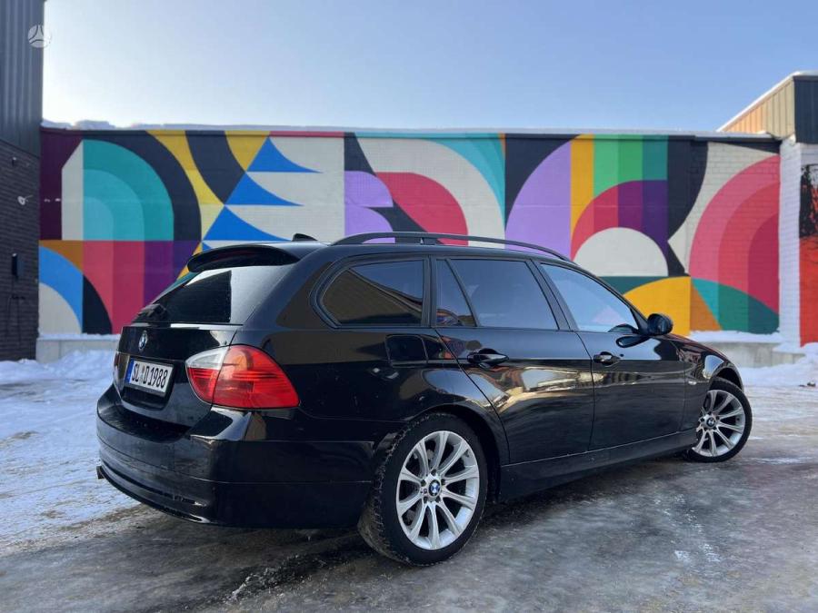 Melns BMW 318 2007 Klaipėda, ar dzinēja tilpumu 2.00 L un nobraukumu 312 tūkst. km par 2850 €, foto 3 vietnē AUTOMOTO.COM.LV