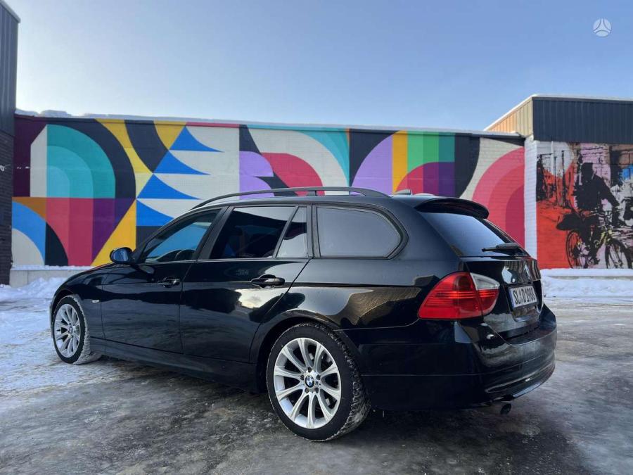 Melns BMW 318 2007 Klaipėda, ar dzinēja tilpumu 2.00 L un nobraukumu 312 tūkst. km par 2850 €, foto 5 vietnē AUTOMOTO.COM.LV