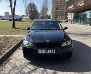 Melns BMW 318 2007 Kauņa, ar dzinēja tilpumu 2.00 L un nobraukumu 500 tūkst. km par 2300 €, foto  vietnē AUTOMOTO.COM.LV