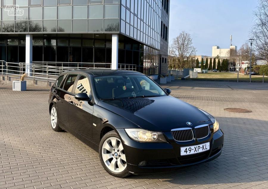 Black BMW 318 2007 in Taurage, with an engine capacity of 2.00 L and mileage of 351 thousand km for 2950 €, photo 1 on AUTOMOTO.COM.LV