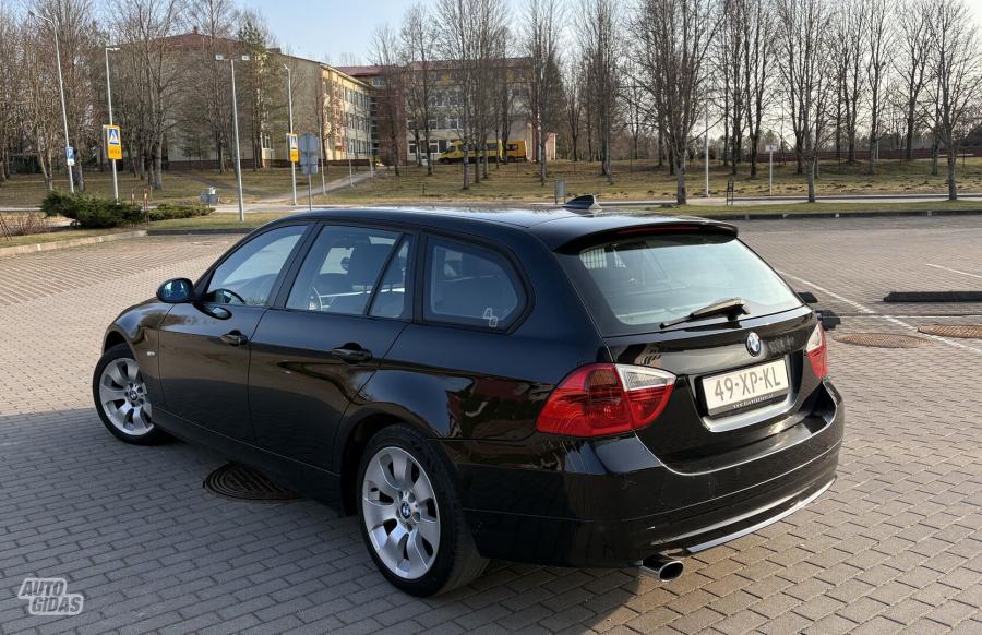 Black BMW 318 2007 in Taurage, with an engine capacity of 2.00 L and mileage of 351 thousand km for 2950 €, photo 2 on AUTOMOTO.COM.LV