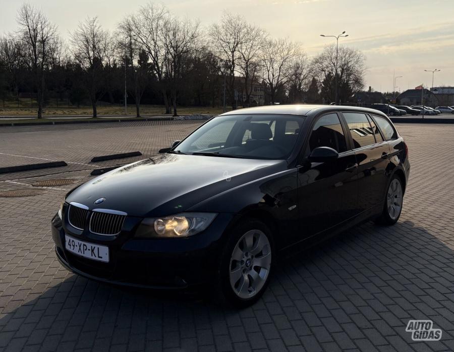 Black BMW 318 2007 in Taurage, with an engine capacity of 2.00 L and mileage of 351 thousand km for 2950 €, photo 5 on AUTOMOTO.COM.LV