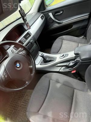 Melns BMW 318 2007 Saldus, ar dzinēja tilpumu 2.00 L un nobraukumu 346 tūkst. km par 3200 €, foto 5 vietnē AUTOMOTO.COM.LV