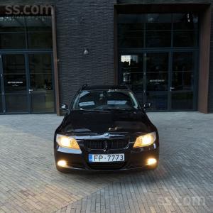 Black BMW 318 2007 in Riga, with an engine capacity of 1.80 L and mileage of 326 thousand km for 4300 €, photo 4 on AUTOMOTO.COM.LV