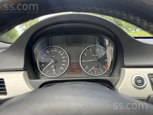 Melns BMW 318 2007 Rīga, ar dzinēja tilpumu 2.00 L un nobraukumu 281 tūkst. km par 3290 €, foto 9 vietnē AUTOMOTO.COM.LV