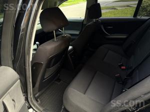 Melns BMW 318 2007 Valmiera, ar dzinēja tilpumu 2.00 L un nobraukumu 318 tūkst. km par 3995 €, foto 18 vietnē AUTOMOTO.COM.LV