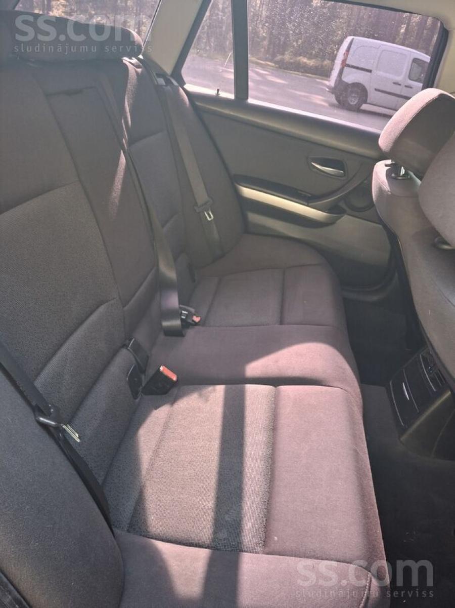 Melns BMW 318 2007 Rīga, ar dzinēja tilpumu 2.00 L un nobraukumu 346 tūkst. km par 2600 €, foto 9 vietnē AUTOMOTO.COM.LV