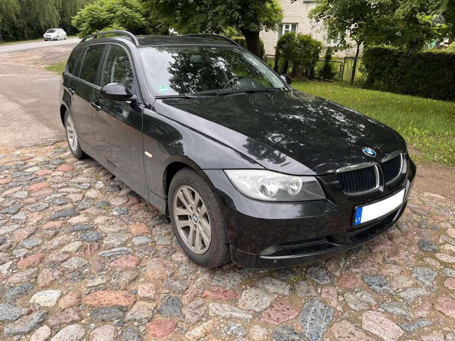 Melns BMW 318 2007 Alīta, ar dzinēja tilpumu 2.00 L un nobraukumu 310 tūkst. km par 1600 €, foto 7 vietnē AUTOMOTO.COM.LV