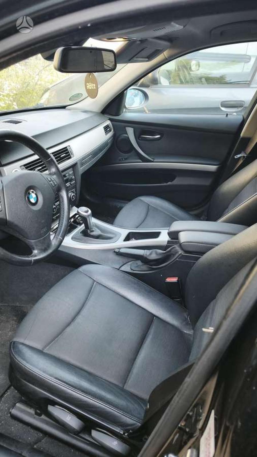 Melns BMW 318 2007 Alīta, ar dzinēja tilpumu 2.00 L un nobraukumu 310 tūkst. km par 1600 €, foto 13 vietnē AUTOMOTO.COM.LV