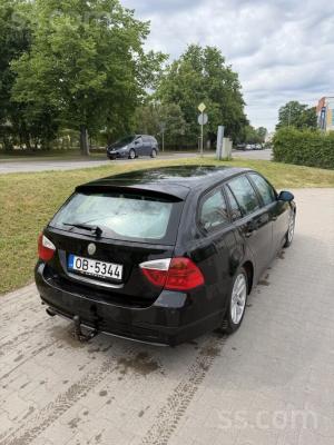 Black BMW 318 2007 in Riga, with an engine capacity of 2.00 L and mileage of 264 thousand km for 3400 €, photo 5 on AUTOMOTO.COM.LV