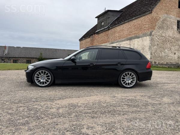 Black BMW 318 2007 in Valmiera, with an engine capacity of 2.00 L and mileage of 288 thousand km for 4850 €, photo 3 on AUTOMOTO.COM.LV