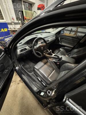 Melns BMW 318 2007 Valmiera, ar dzinēja tilpumu 2.00 L un nobraukumu 288 tūkst. km par 4850 €, foto 10 vietnē AUTOMOTO.COM.LV