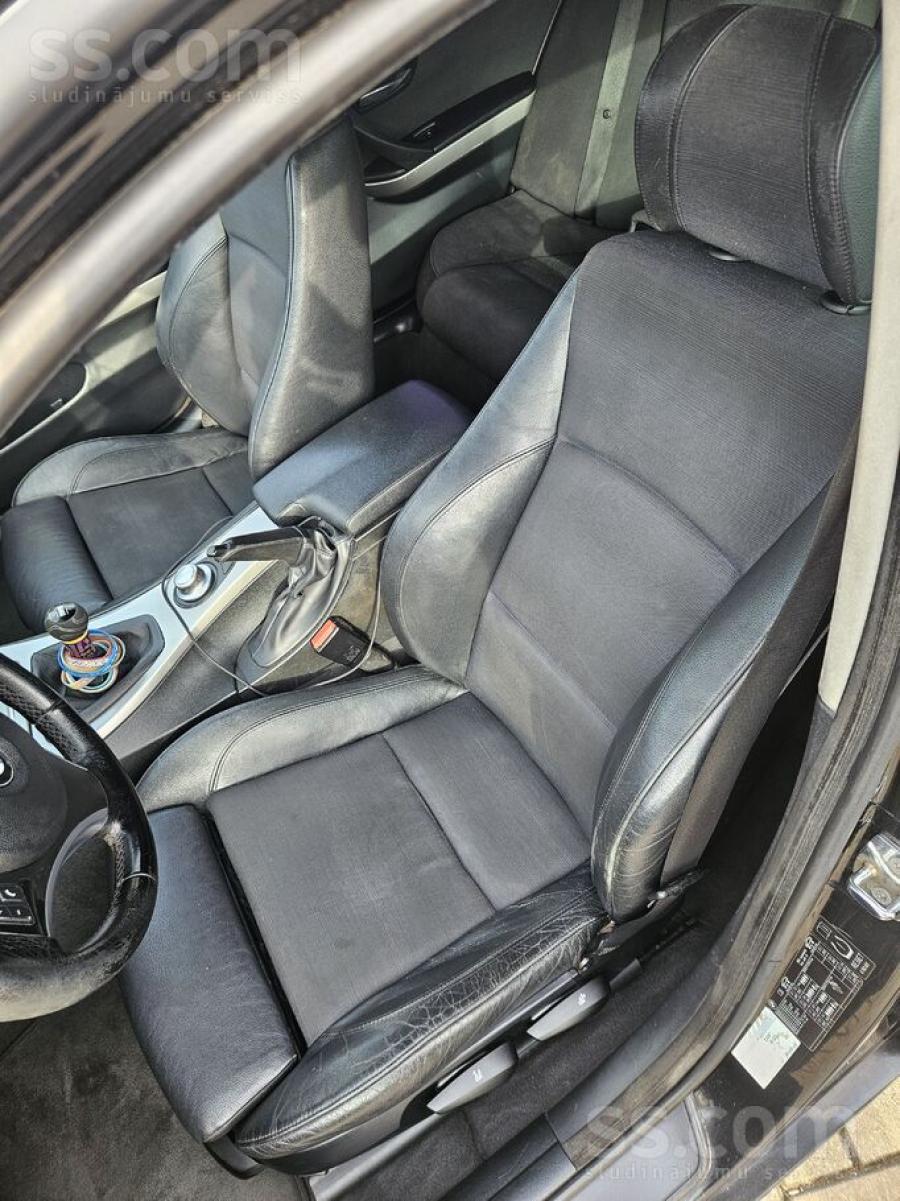 Melns BMW 318 2007 Tukums, ar dzinēja tilpumu 2.00 L un nobraukumu 413 tūkst. km par 2300 €, foto 5 vietnē AUTOMOTO.COM.LV