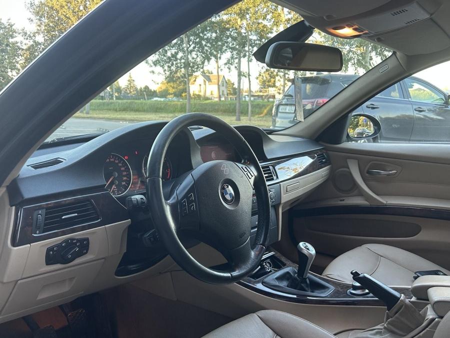 Black BMW 318 2007 in Kaunas, with an engine capacity of 2.00 L and mileage of 360 thousand km for 2350 €, photo 11 on AUTOMOTO.COM.LV
