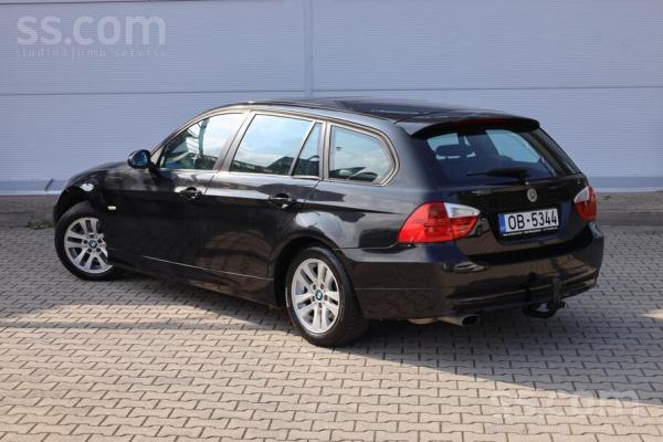 Melns BMW 318 2007 Rīga, ar dzinēja tilpumu 2.00 L un nobraukumu 266 tūkst. km par 2495 €, foto 4 vietnē AUTOMOTO.COM.LV