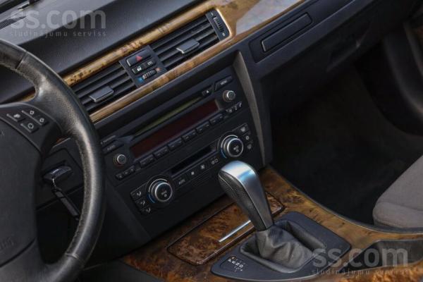 Melns BMW 318 2007 Rīga, ar dzinēja tilpumu 2.00 L un nobraukumu 266 tūkst. km par 2495 €, foto 10 vietnē AUTOMOTO.COM.LV