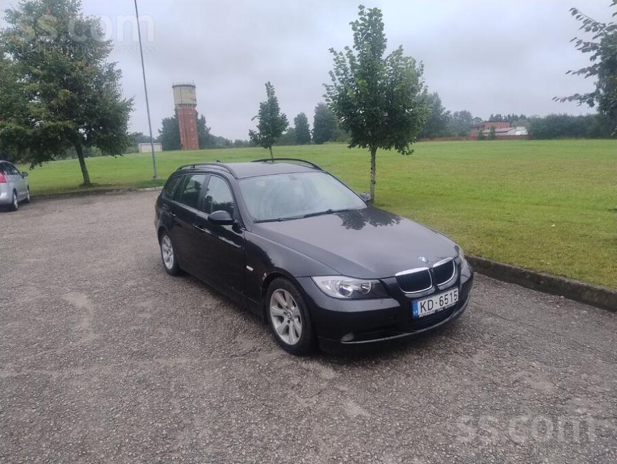 Melns BMW 318 2007 Cēsis, ar dzinēja tilpumu 2.00 L un nobraukumu 437 tūkst. km par 1700 €, foto 4 vietnē AUTOMOTO.COM.LV