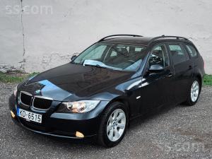 Black BMW 318 2007 in Riga, with an engine capacity of 2.00 L and mileage of 437 thousand km for 1850 €, photo 3 on AUTOMOTO.COM.LV