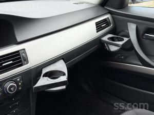 Melns BMW 318 2007 Rīga, ar dzinēja tilpumu 2.00 L un nobraukumu 201 tūkst. km par 2950 €, foto 18 vietnē AUTOMOTO.COM.LV