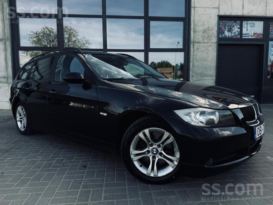 Black BMW 318 2008 in Cesis, with an engine capacity of 2.00 L and mileage of 0 thousand km for 14500 €, photo 2 on AUTOMOTO.COM.LV