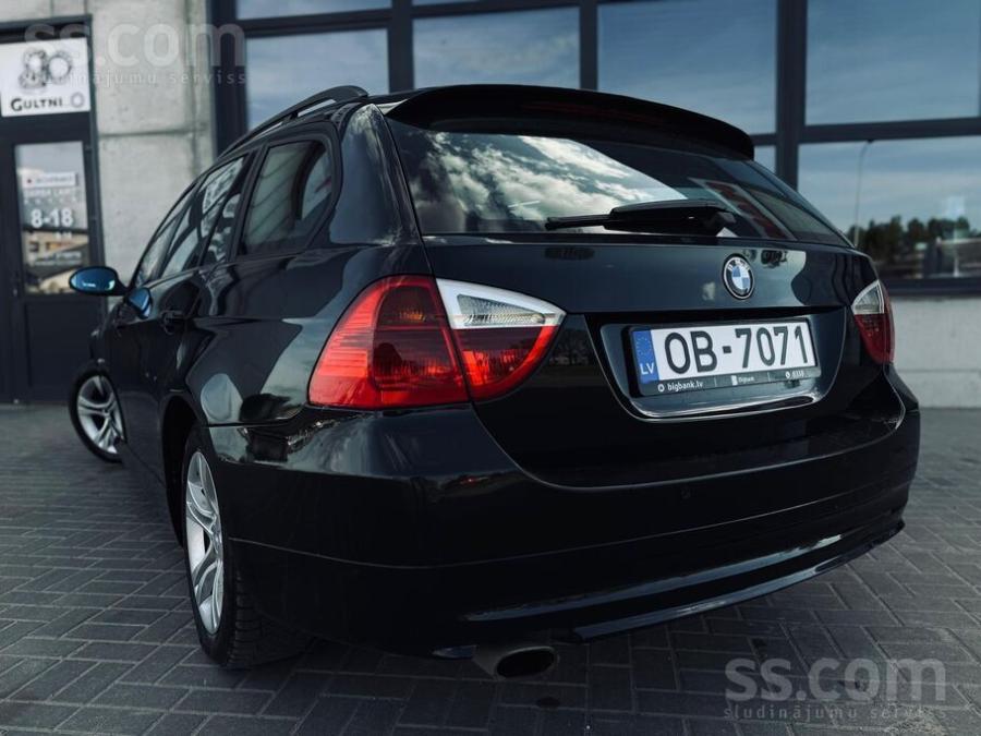 Black BMW 318 2008 in Cesis, with an engine capacity of 2.00 L and mileage of 0 thousand km for 14500 €, photo 7 on AUTOMOTO.COM.LV