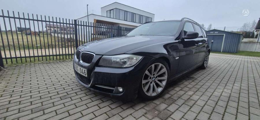 Black BMW 318 2008 in Vilnius, with an engine capacity of 0.00 L and mileage of 450 thousand km for 3500 €, photo 5 on AUTOMOTO.COM.LV