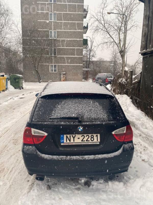 Black BMW 318 2008 in Daugavpils, with an engine capacity of 2.00 L and mileage of 235 thousand km for 3750 €, photo 3 on AUTOMOTO.COM.LV