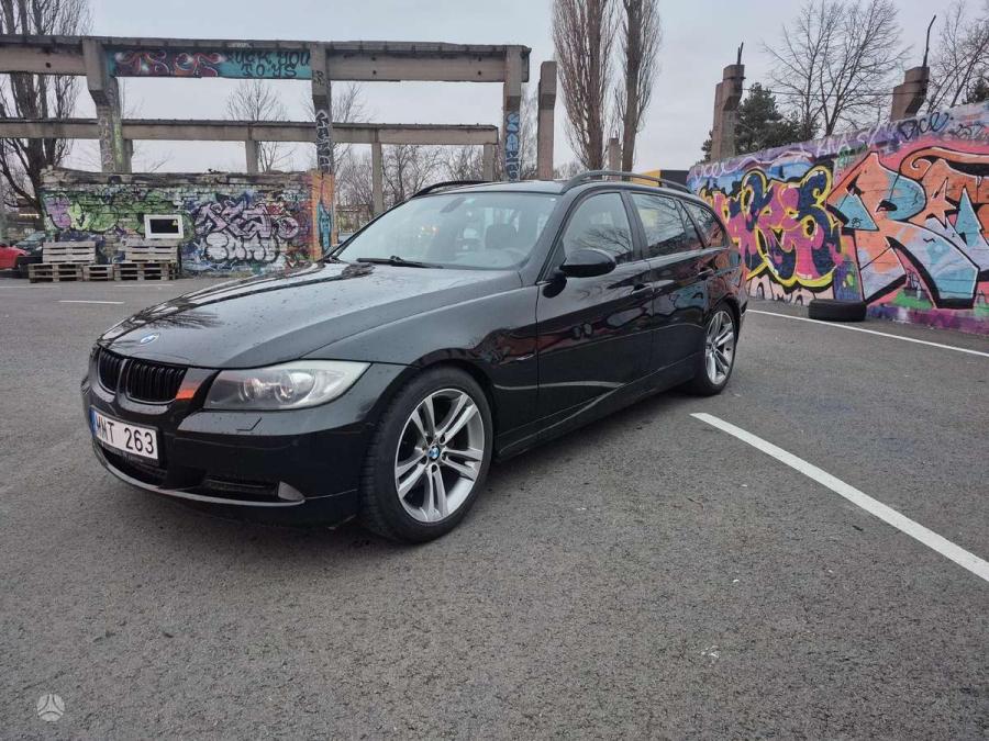 Melns BMW 318 2008 Klaipėda, ar dzinēja tilpumu 2.00 L un nobraukumu 263 tūkst. km par 3400 €, foto 2 vietnē AUTOMOTO.COM.LV