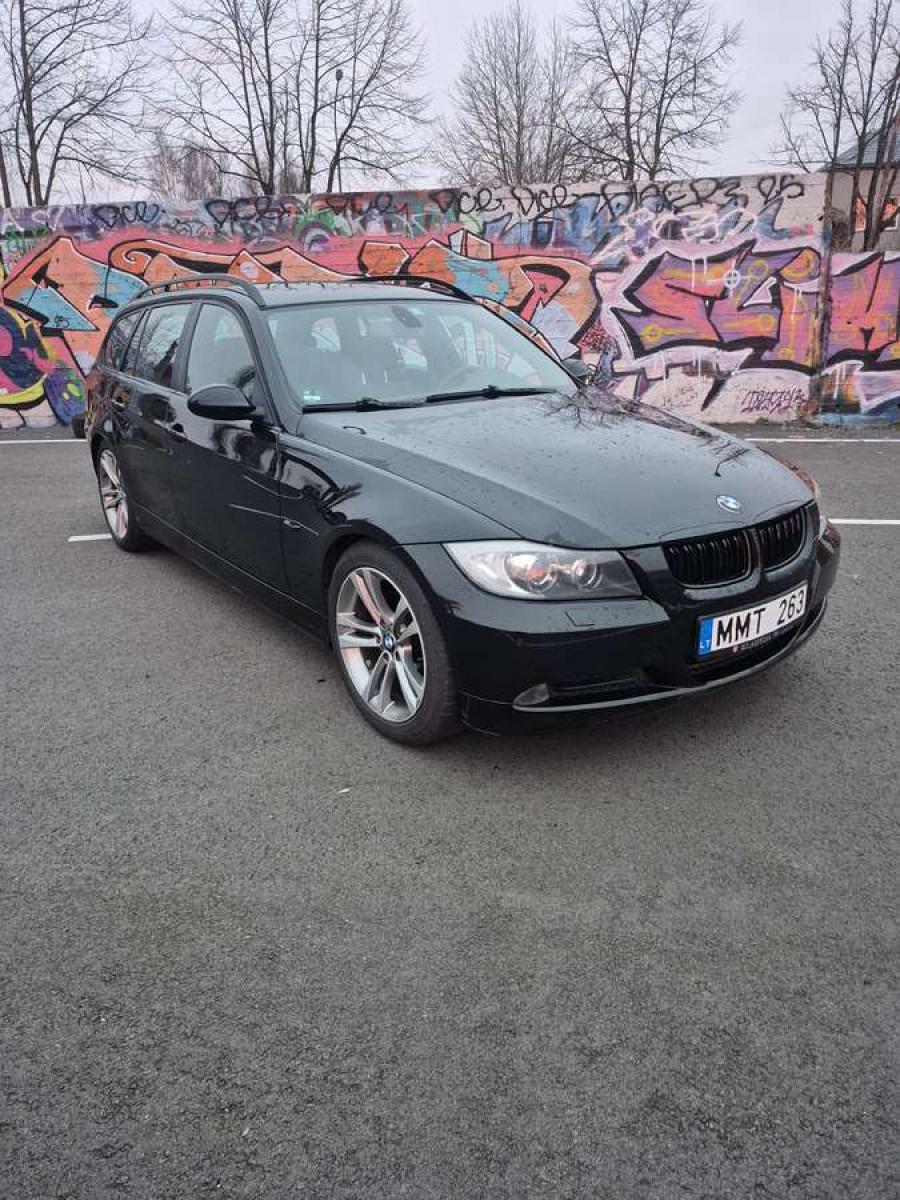 Melns BMW 318 2008 Klaipėda, ar dzinēja tilpumu 2.00 L un nobraukumu 263 tūkst. km par 3400 €, foto 4 vietnē AUTOMOTO.COM.LV