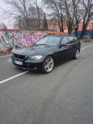 Melns BMW 318 2008 Klaipėda, ar dzinēja tilpumu 2.00 L un nobraukumu 263 tūkst. km par 3400 €, foto 9 vietnē AUTOMOTO.COM.LV