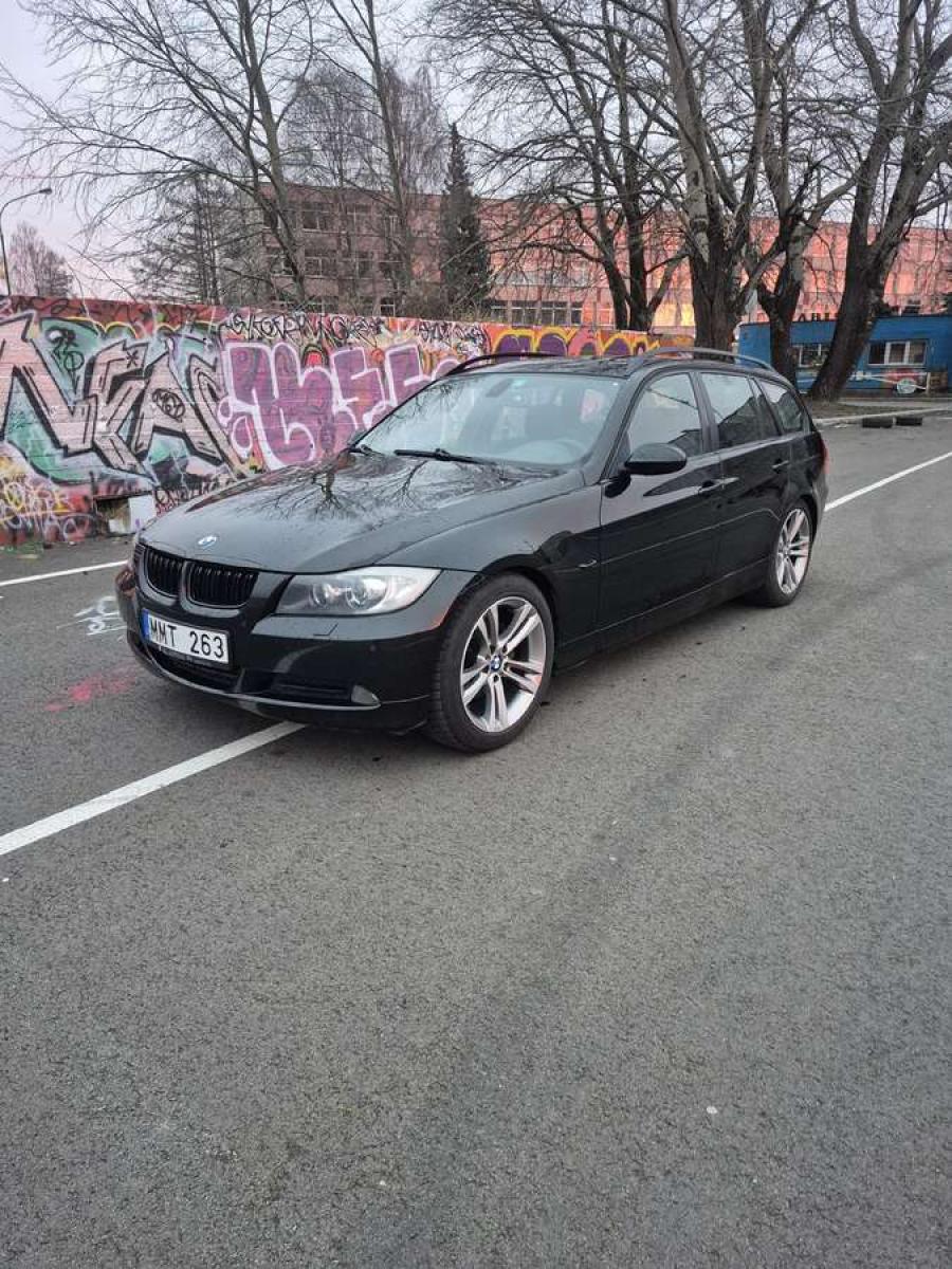 Melns BMW 318 2008 Klaipėda, ar dzinēja tilpumu 2.00 L un nobraukumu 263 tūkst. km par 3400 €, foto 9 vietnē AUTOMOTO.COM.LV