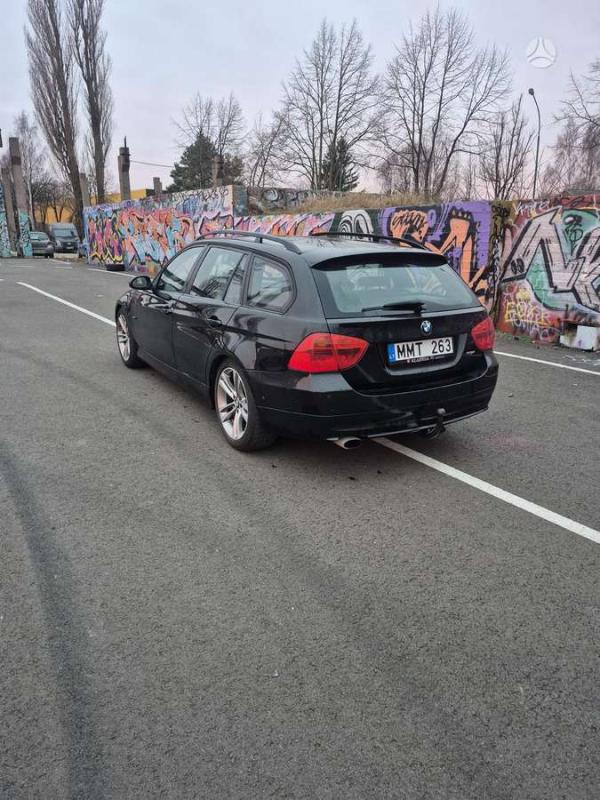 Black BMW 318 2008 in Klaipeda, with an engine capacity of 2.00 L and mileage of 263 thousand km for 3400 €, photo 10 on AUTOMOTO.COM.LV