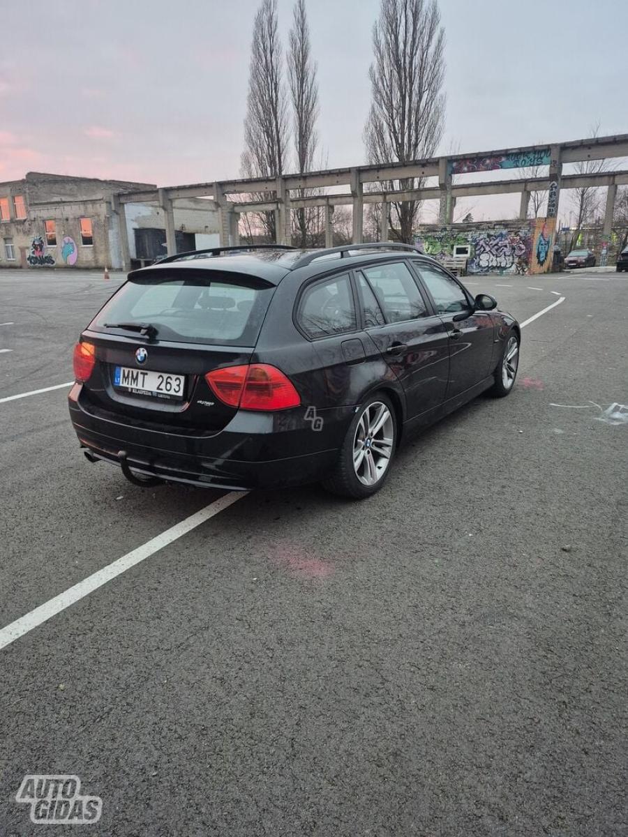 Melns BMW 318 2008 Klaipėda, ar dzinēja tilpumu 2.00 L un nobraukumu 263 tūkst. km par 3200 €, foto 4 vietnē AUTOMOTO.COM.LV