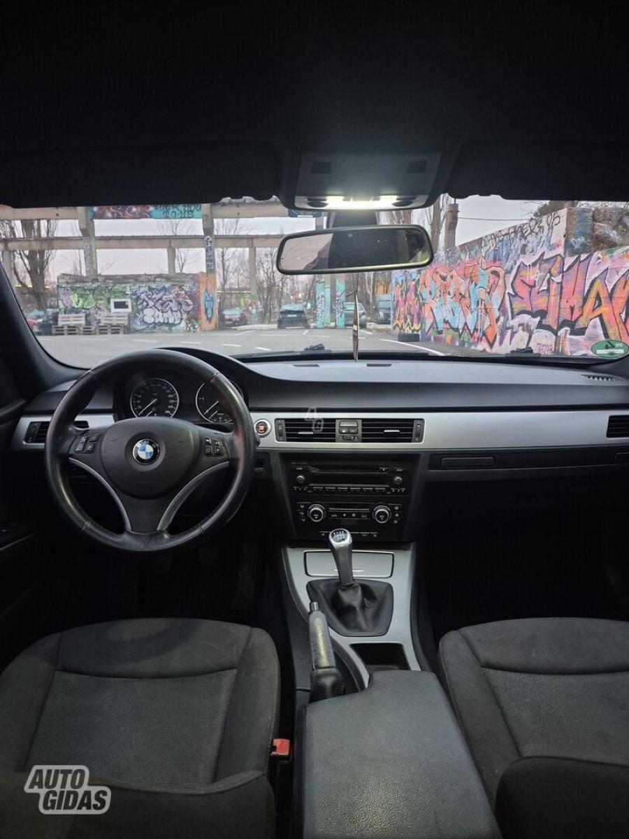 Melns BMW 318 2008 Klaipėda, ar dzinēja tilpumu 2.00 L un nobraukumu 263 tūkst. km par 3200 €, foto 6 vietnē AUTOMOTO.COM.LV