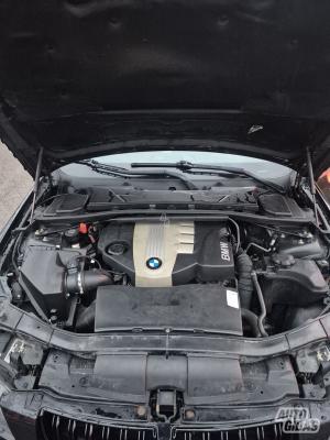 Melns BMW 318 2008 Klaipėda, ar dzinēja tilpumu 2.00 L un nobraukumu 263 tūkst. km par 3200 €, foto 8 vietnē AUTOMOTO.COM.LV