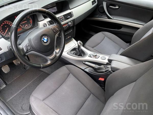 Black BMW 318 2008 in Riga, with an engine capacity of 2.00 L and mileage of 300 thousand km for 4500 €, photo 10 on AUTOMOTO.COM.LV