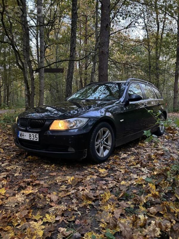 Melns BMW 318 2008 Ogre, ar dzinēja tilpumu 2.00 L un nobraukumu 307 tūkst. km par 2370 €, foto 3 vietnē AUTOMOTO.COM.LV