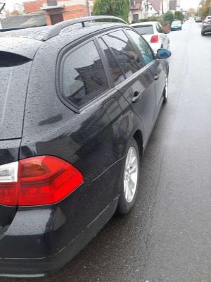 Black BMW 318 2008 in Kaunas, with an engine capacity of 2.00 L and mileage of 295 thousand km for 2700 €, photo 4 on AUTOMOTO.COM.LV