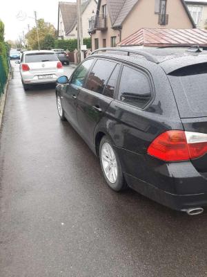 Black BMW 318 2008 in Kaunas, with an engine capacity of 2.00 L and mileage of 295 thousand km for 2700 €, photo 6 on AUTOMOTO.COM.LV