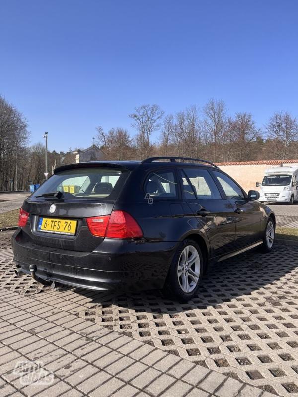Black BMW 318 2008 in Kaunas, with an engine capacity of 2.00 L and mileage of 374 thousand km for 2999 €, photo 4 on AUTOMOTO.COM.LV