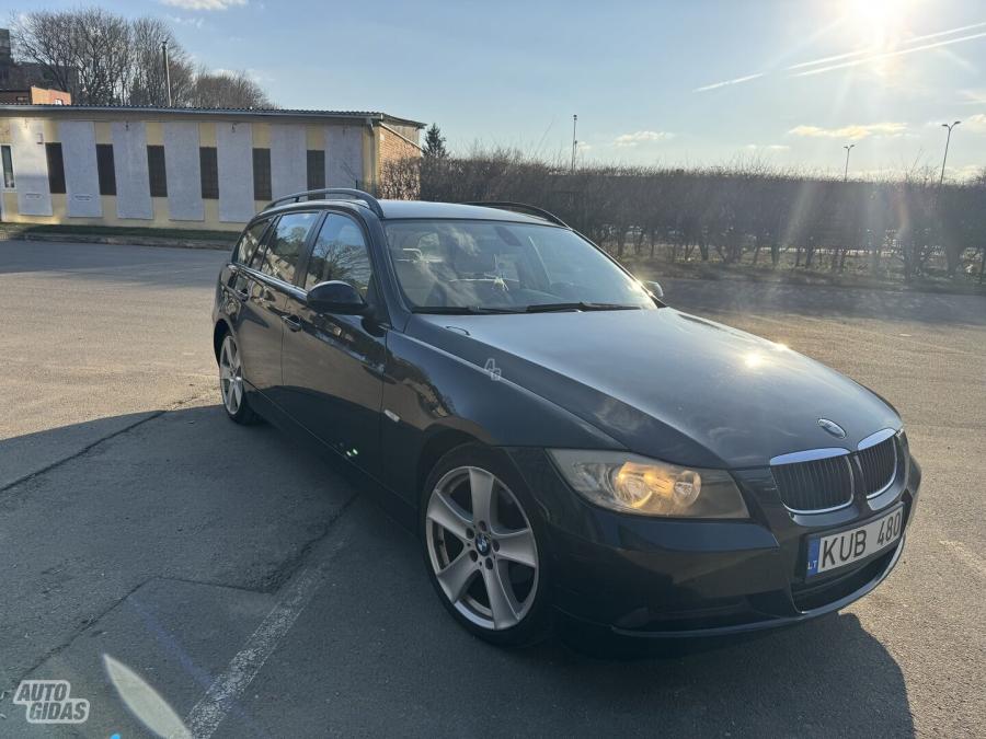 Black BMW 318 2008 in Kaunas, with an engine capacity of 2.00 L and mileage of 242 thousand km for 2500 €, photo 1 on AUTOMOTO.COM.LV